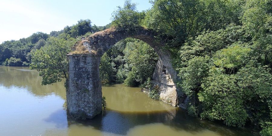 C'è il ponte Romito nello sfondo della Gioconda